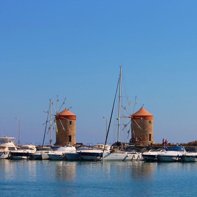 OSTRVO SIMI :: Šta da vidite