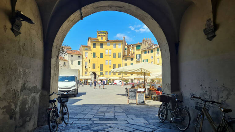 THINGS TO DO IN LUCCA ITALY:: Attractions And Photos